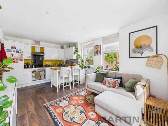 1 bedroom apartment for sale in The Old Meeting House, Lower Dagnall Street, St Albans, AL3
