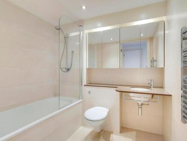 1 bedroom apartment for sale in The Oxygen Aparrments, Royal Victoria Dock, E16