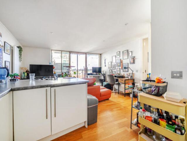 1 bedroom apartment for sale in The Quays, Salford, Greater Manchester, M50