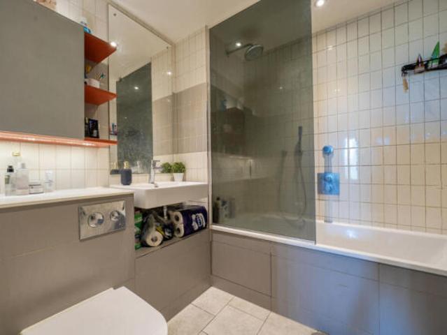 1 bedroom apartment for sale in Tidal Basin Road, Royal Victoria, E16