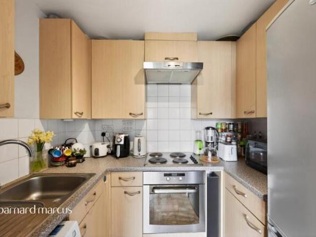 1 bedroom apartment for sale in Tilley Road, Feltham, TW13