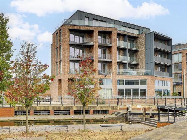 1 bedroom apartment for sale in Trent Bridge View, Nottingham, NG2 3EY, NG2