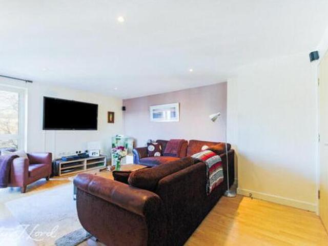 1 Bedroom Apartment For Sale In Tredegar Road
