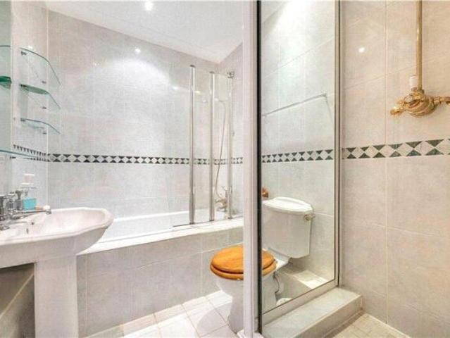 1 bedroom apartment for sale in Trinity Church Road, Barnes, London, SW13