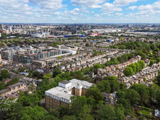 1 bedroom apartment for sale in Vanbrugh Hill, London SE3