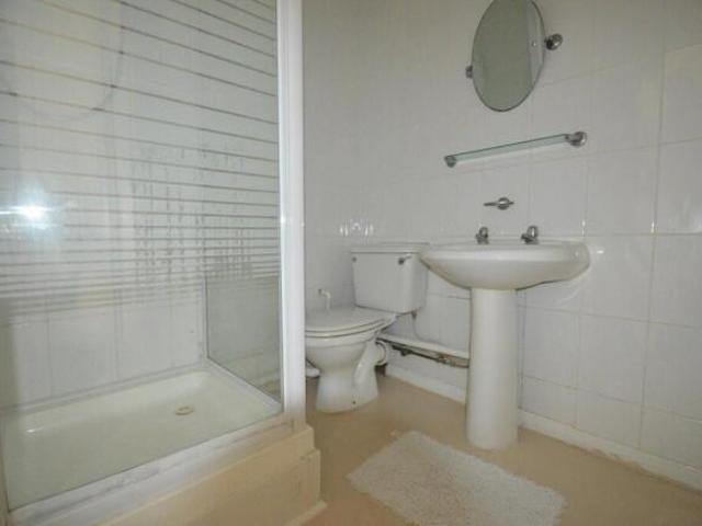 1 bedroom apartment for sale in Victoria Road, Slough, Berkshire, SL2