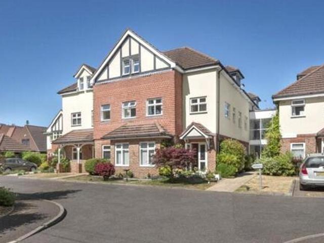 1 Bedroom Apartment For Sale In Warlingham, Surrey