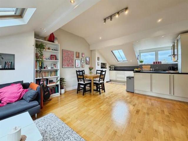 1 bedroom apartment for sale in Warwick Place, Leamington Spa, CV32