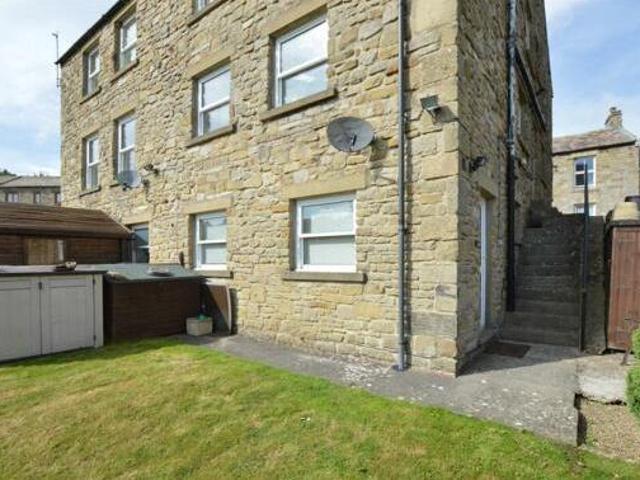 1 Bedroom Apartment For Sale In Waterforth House, Carlton
