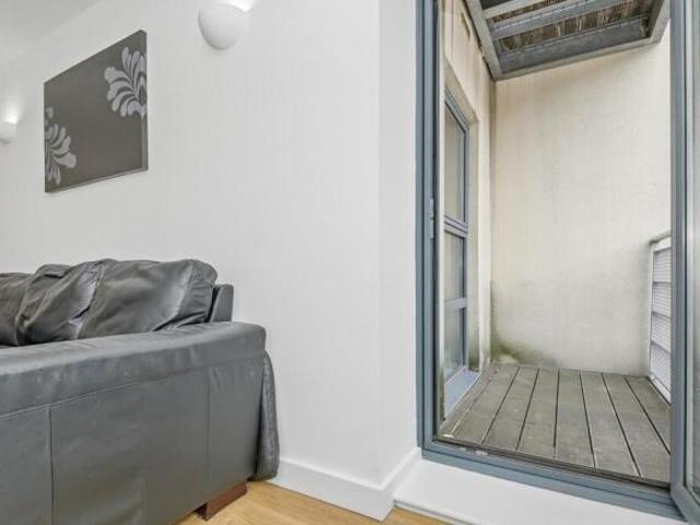 1 bedroom apartment for sale in Waterloo Court, Dock St, LS10