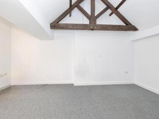 1 bedroom apartment for sale in Watford Field Road, Watford, WD18