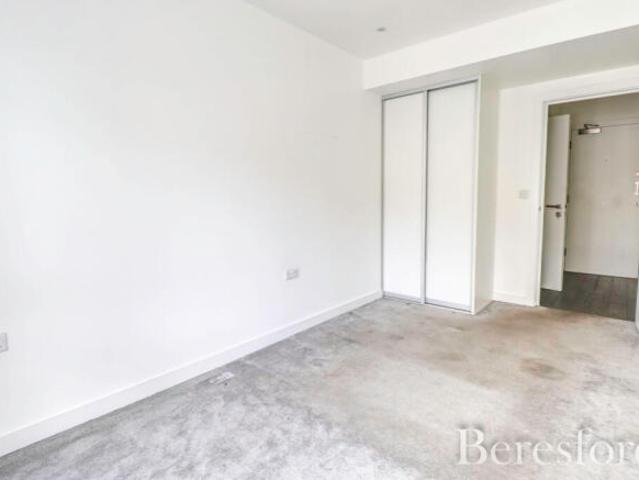 1 bedroom apartment for sale in Weald Road, Brentwood, CM14