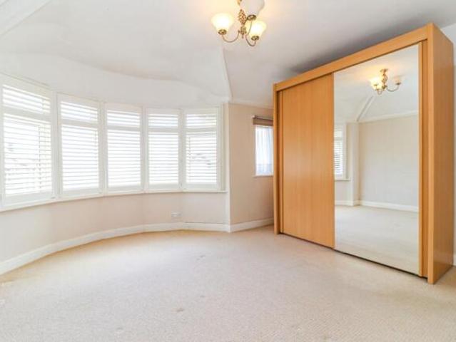 1 bedroom apartment for sale in West Drive, Watford, WD25