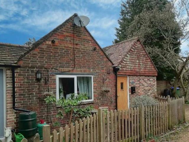 1 bedroom apartment for sale in West Street Billingshurst RH14