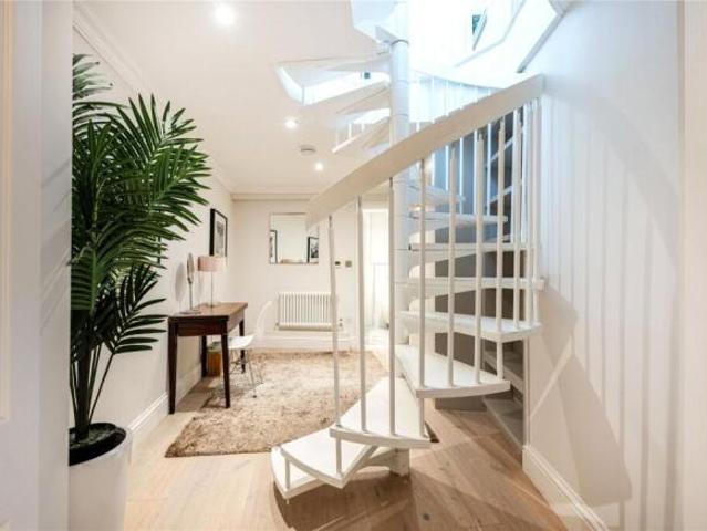 1 bedroom apartment for sale in Westbourne Park Road, Notting Hill, London, W11