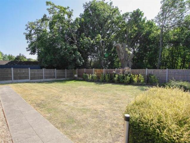 1 bedroom apartment for sale in Whitefield Way, Kelvedon Hatch, Brentwood, CM15