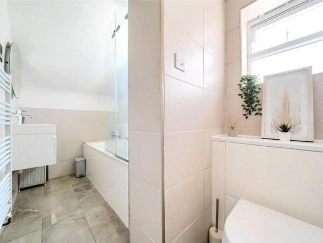 1 bedroom apartment for sale in Willow Grove, Chislehurst, Kent, BR7
