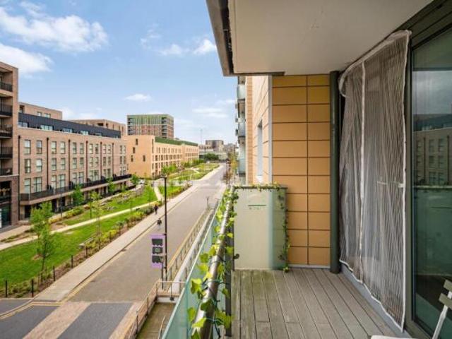1 bedroom apartment for sale in Windward Court, Gallions Road, London, E16