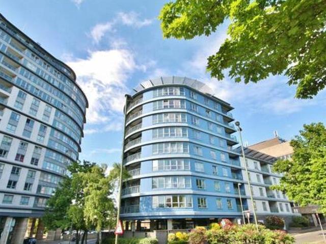 1 Bedroom Apartment For Sale In Woking, Surrey