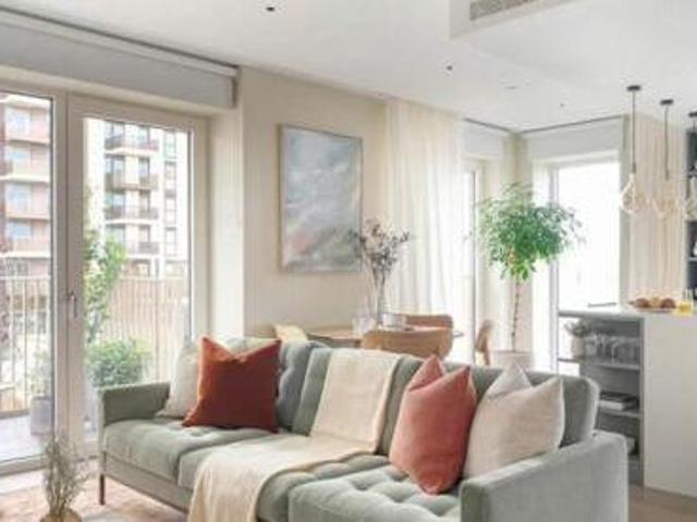 1 Bedroom Apartment For Sale In Wood Lane