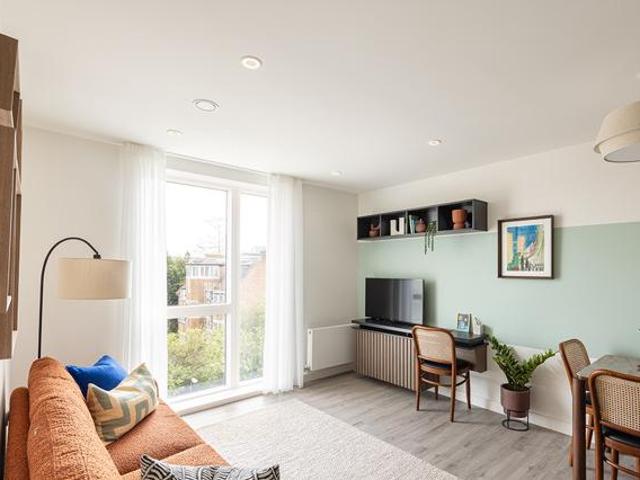 1 Bedroom Apartment For Sale In Woodside Park, London