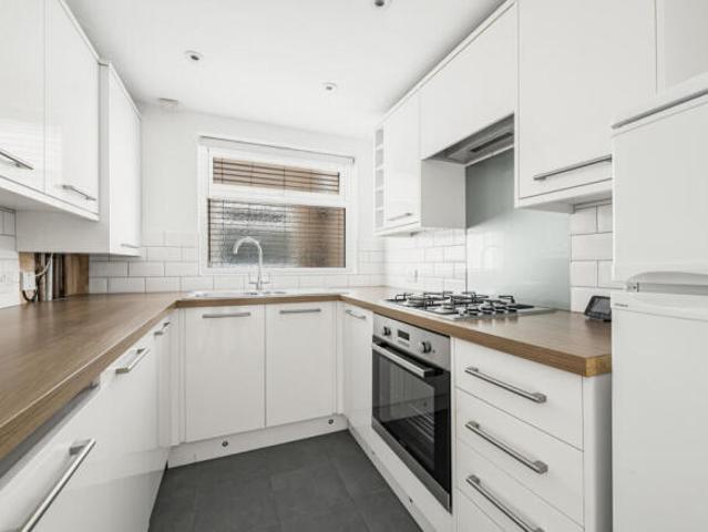 1 bedroom apartment for sale in Woodstock Gardens, Beckenham, BR3