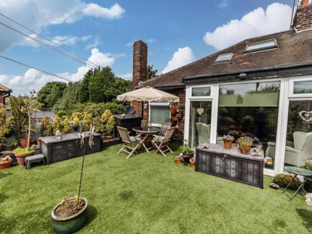 1 bedroom apartment for sale in Woolsington Gardens, Woolsington, Newcastle Upon Tyne, NE13