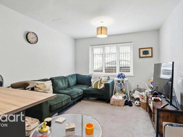 1 bedroom apartment for sale in York Street, Luton, LU2