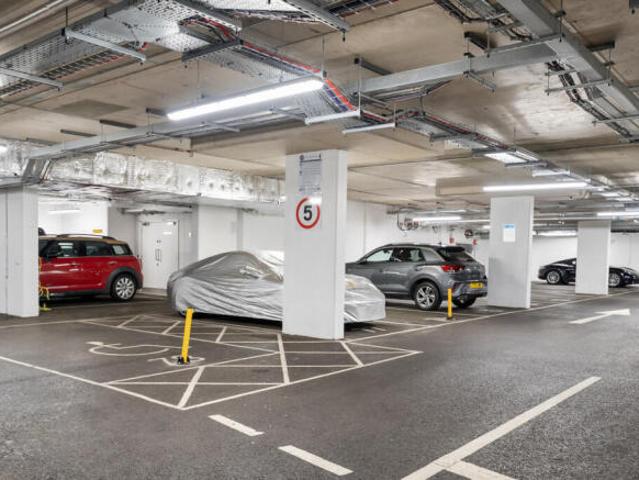 1 bedroom apartment for sale in York Place, London, SW11