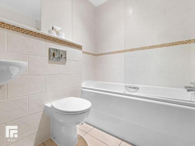 1 bedroom apartment for sale in Zurich House, Hansen Court, Century Wharf, Cardiff, CF10