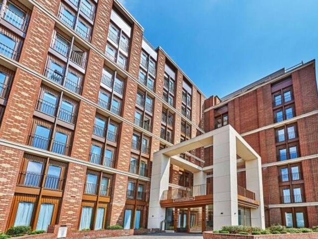 1 bedroom apartment for sale in Ziggurat House, 25 Grosvenor Road, St. Albans, Hertfordshire, AL1