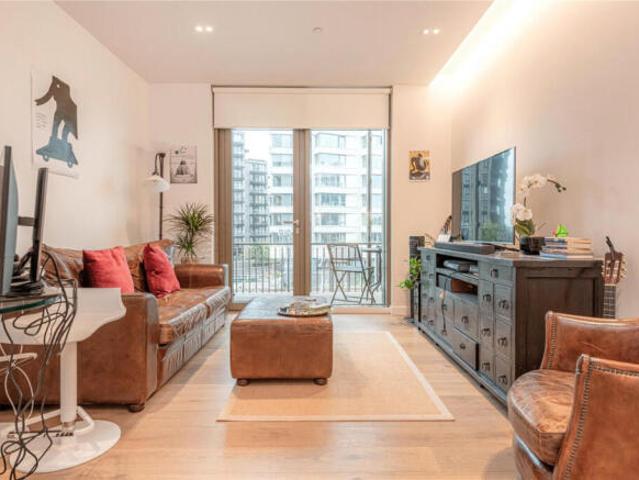 1 bedroom apartment for sale in 1 Canal Reach, London, N1C 4, N1C