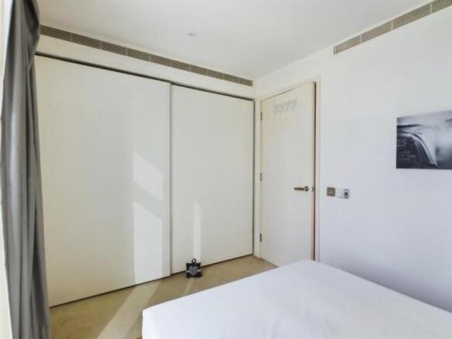 1 bedroom apartment for sale in 1 Pan Peninsula Square, London, E14