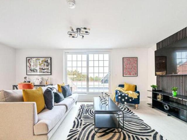 1 Bedroom Apartment For Sale In 24 Millbrook Road East, Southampton