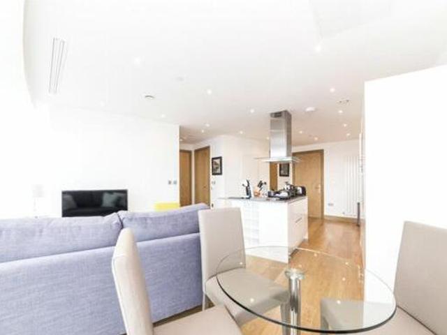 1 Bedroom Apartment For Sale In 25 Crossharbour Plaza, London