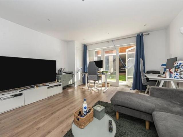 1 bedroom apartment for sale in 328 Kingston Road, London, SW20