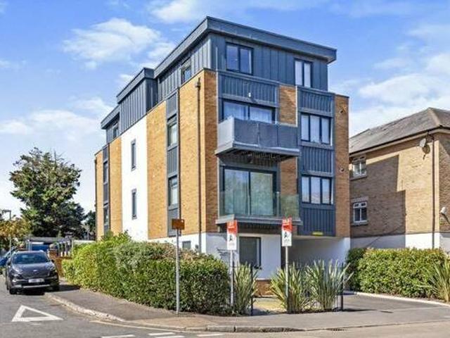 1 bedroom apartment for sale in 62 Kingston Road Stainesuponthames TW18