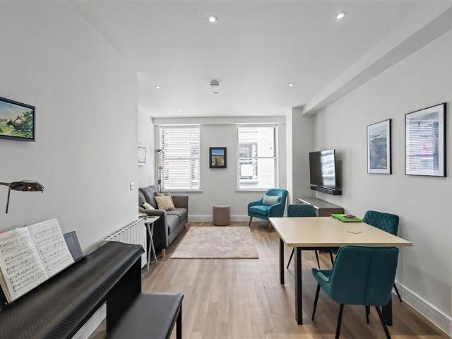 1 bedroom apartment for sale