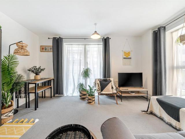 1 bedroom apartment for sale