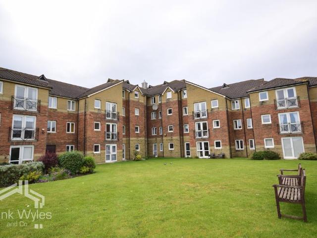 1 bedroom apartment for sale