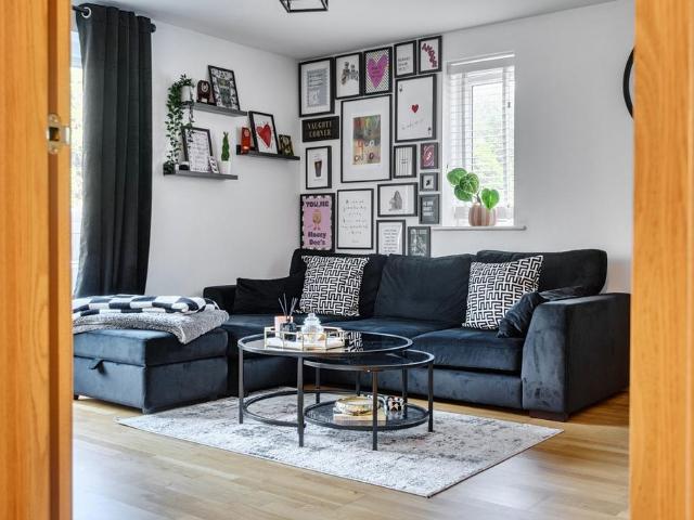 1 bedroom apartment for sale