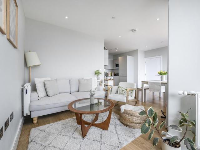 1 bedroom apartment for sale