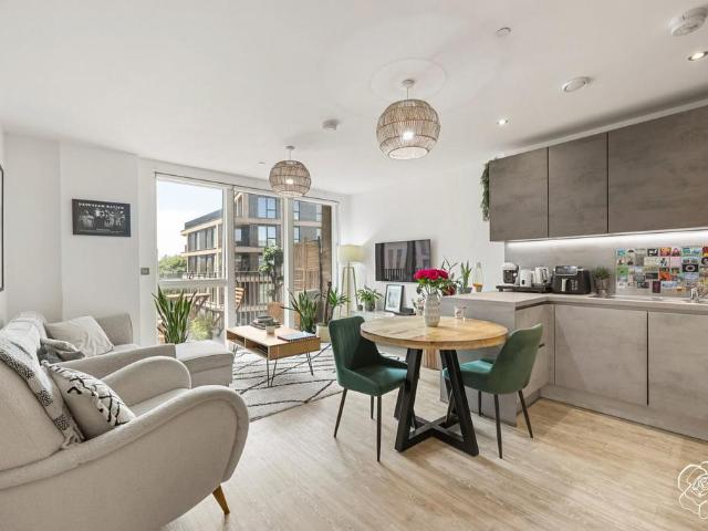 1 bedroom apartment for sale