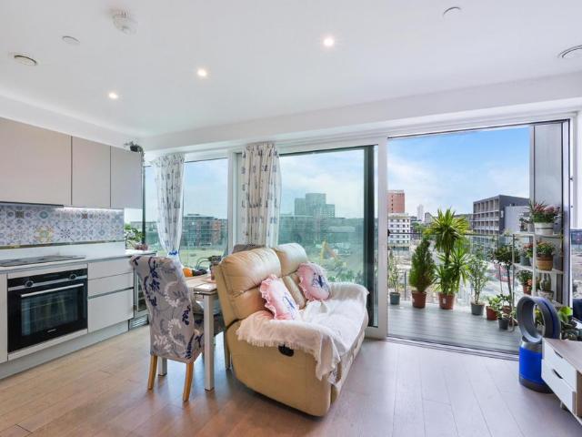 1 bedroom apartment for sale
