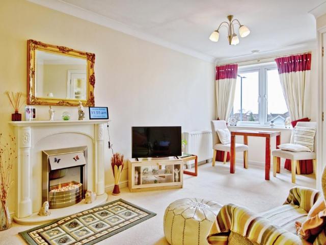 1 bedroom apartment for sale
