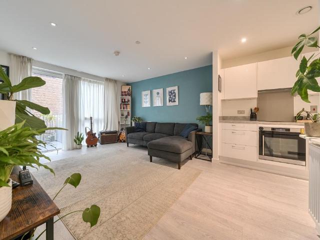 1 bedroom apartment for sale