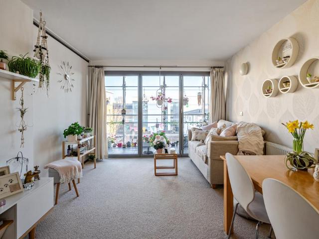 1 bedroom apartment for sale