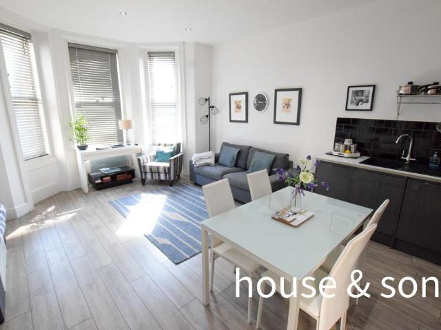 1 bedroom apartment for sale