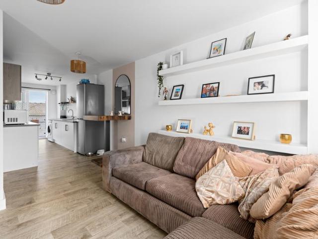 1 bedroom apartment for sale