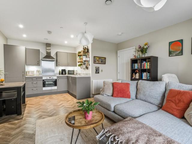 1 bedroom apartment for sale
